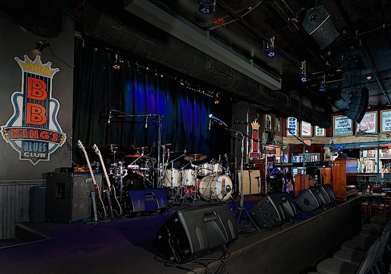 BB King's Blues Club in Memphis Rocks with RCF System | FOH | Front of ...