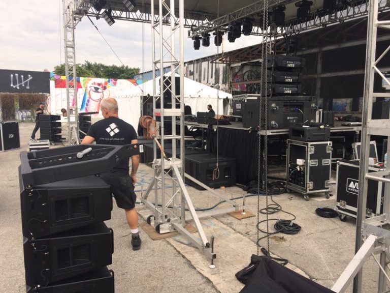 Basel House and Bushwick Collective Block Party Rock Miami with VUE ...