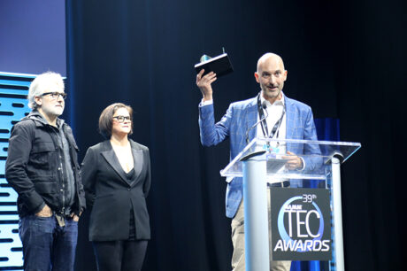 JBL Professional VTX A6 Line Array Loudspeakers Win 2024 NAMM TEC Award ...